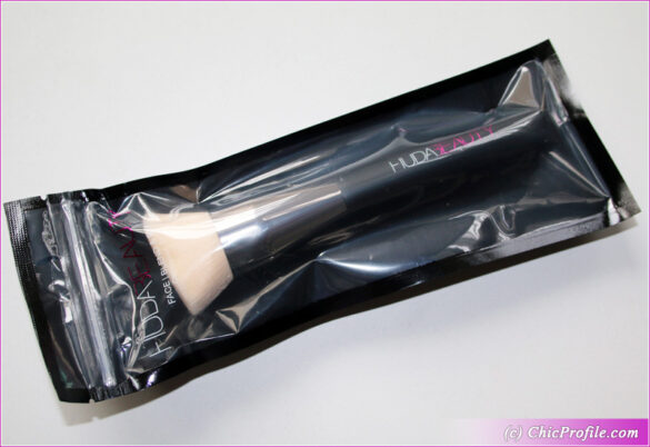 Huda Beauty Complexion Perfection Pre-Makeup Base & Face, Buff & Blend Brush Review Huda Beauty ...